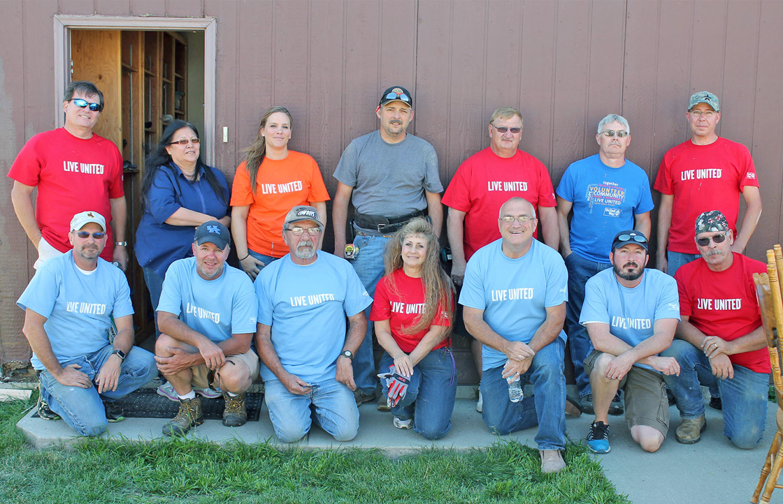123 Volunteers Complete Projects for Helping Hands Day - SweetwaterNOW
