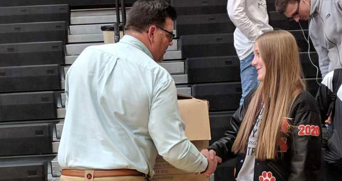 Local Indoor Track Athletes Participate at Simplot Games - SweetwaterNOW