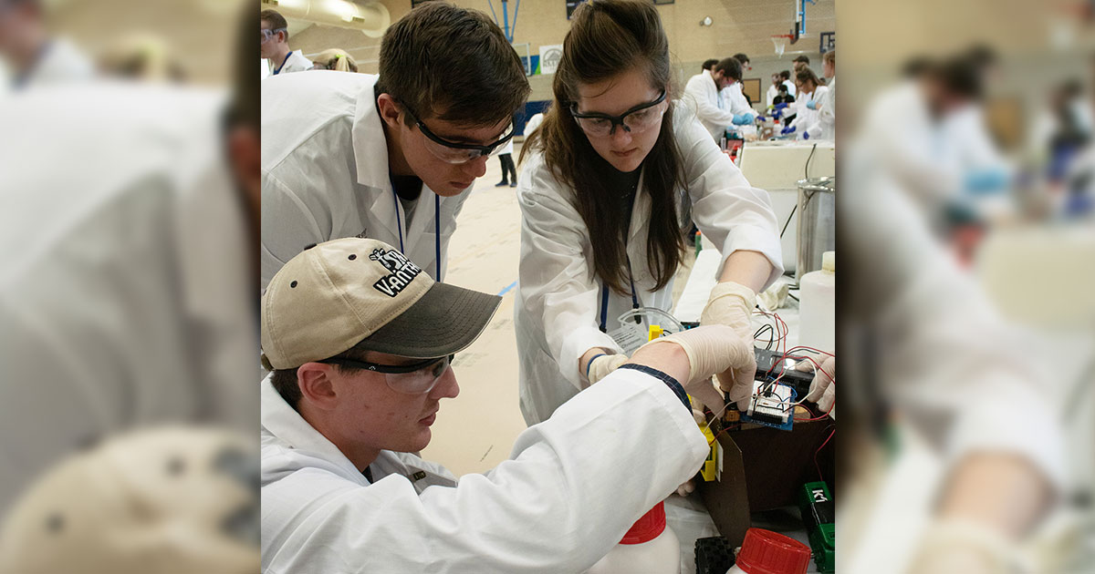 Local Students Help UW Place Seventh in ChemE Car Competition ...