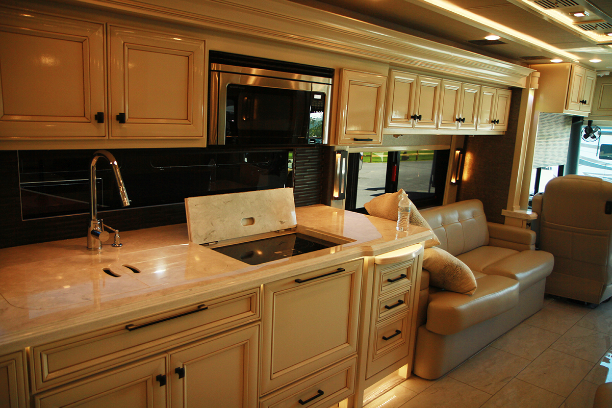 PHOTOS: Tiffin Allegro RV Rally Brings All the Comforts of Home to the ...