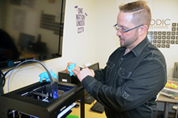 Digital Maker Lab Encourages Creative Collaborations - SweetwaterNOW