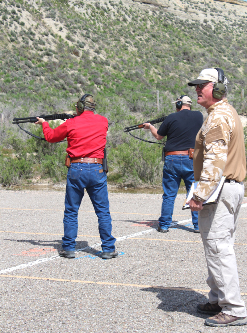 Rock Springs Game Warden Receives Service Award - SweetwaterNOW