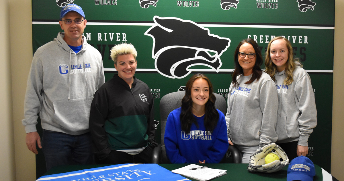 Yoak Lands with Glenville State Softball - SweetwaterNOW
