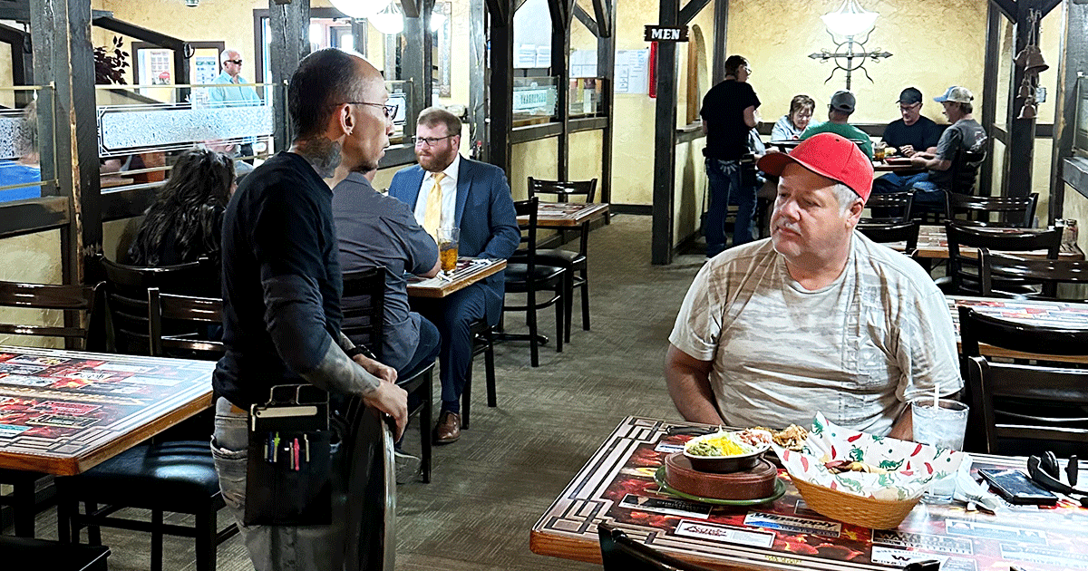 Santa Fe Southwest Grill Staff Shows Resilience and Courage - SweetwaterNOW