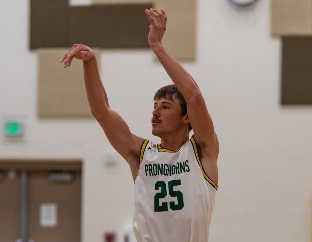 Farson-Eden Pronghorns Head to Lander for 1A West Regionals - SweetwaterNOW
