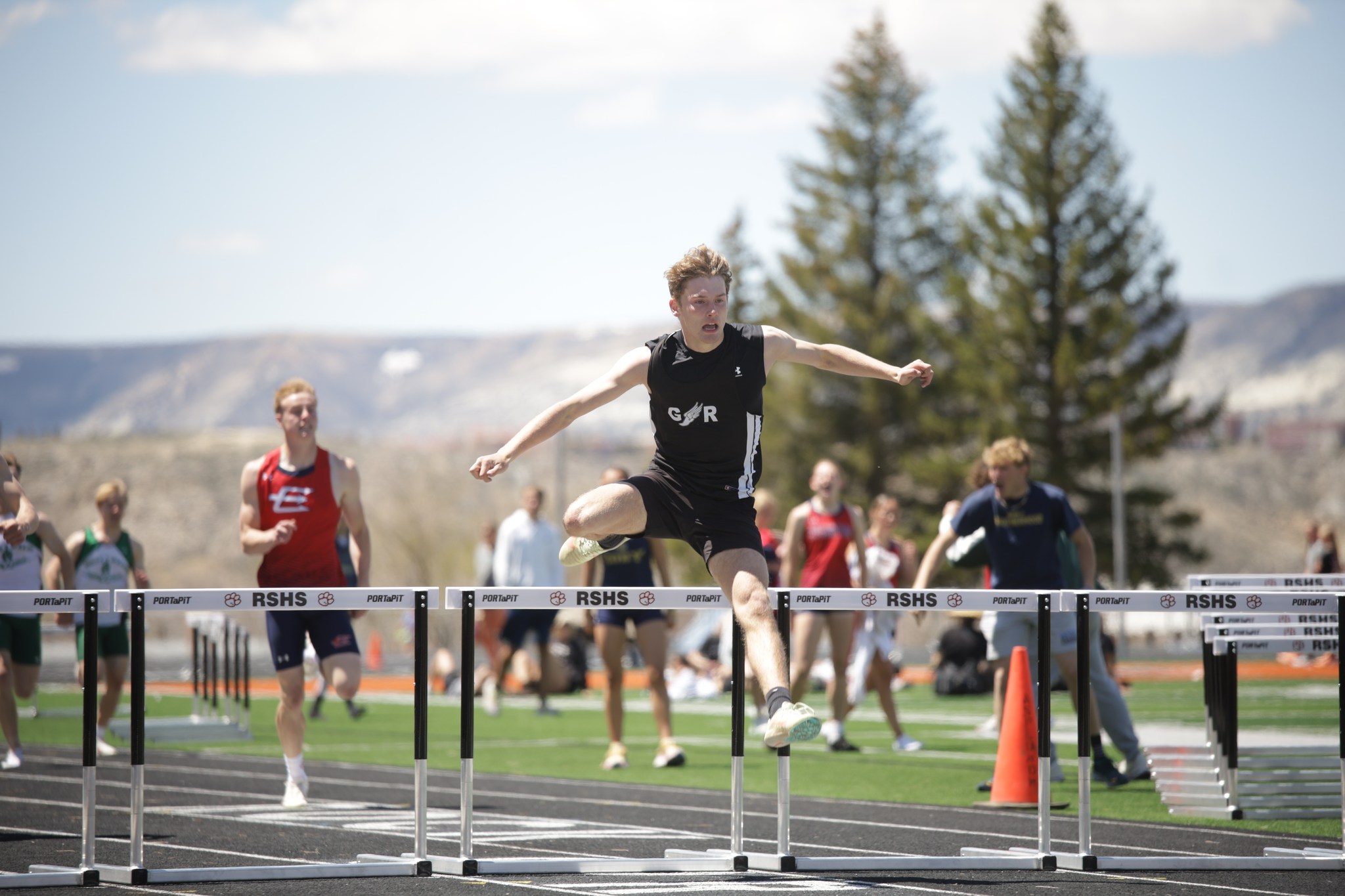 Tigers and Wolves Finish Strong at Regionals - SweetwaterNOW