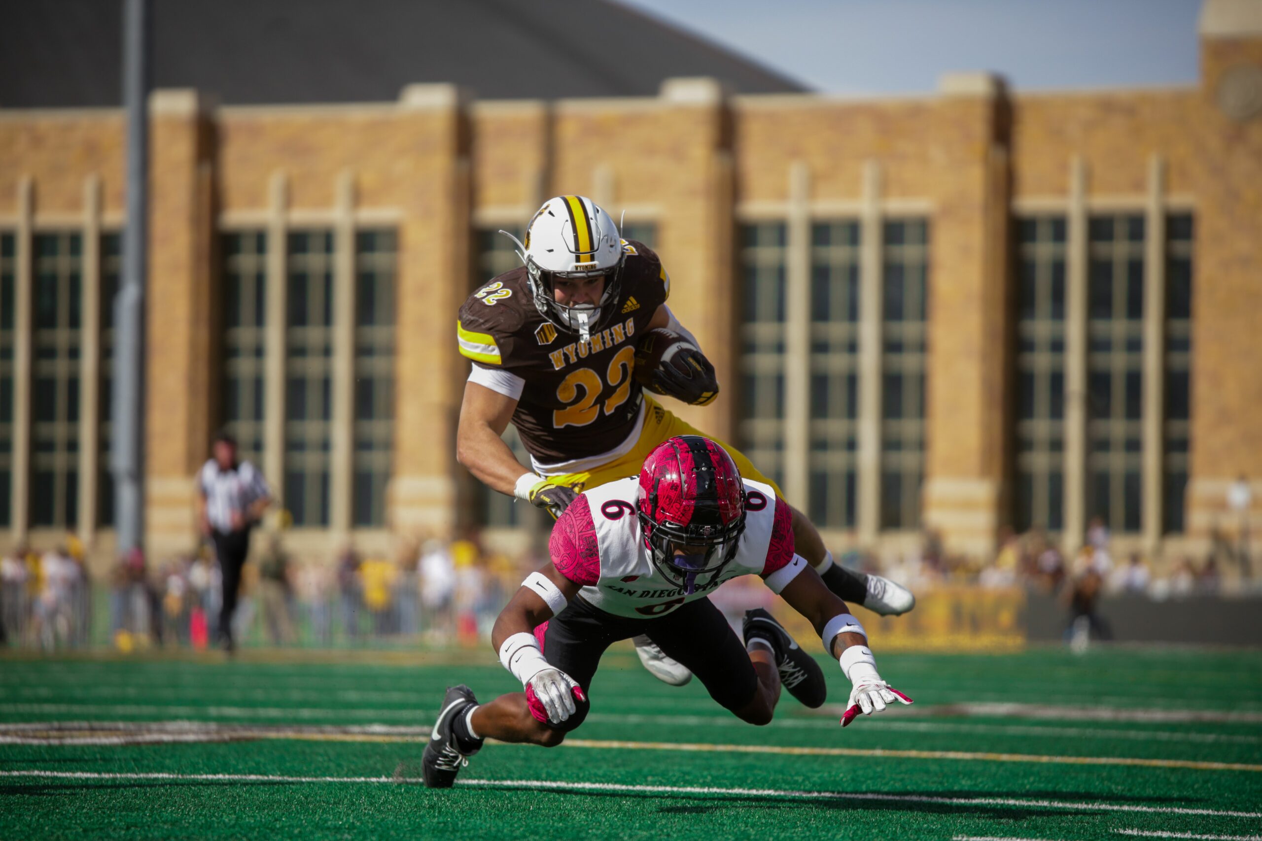 sam scott vs sdsu uw football 2024 - SweetwaterNOW