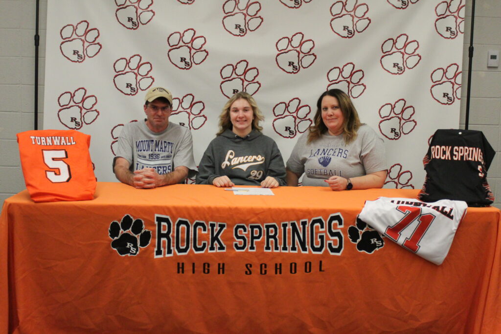 Lady Tigers' Turnwall Signs to Play for Mount Marty University ...