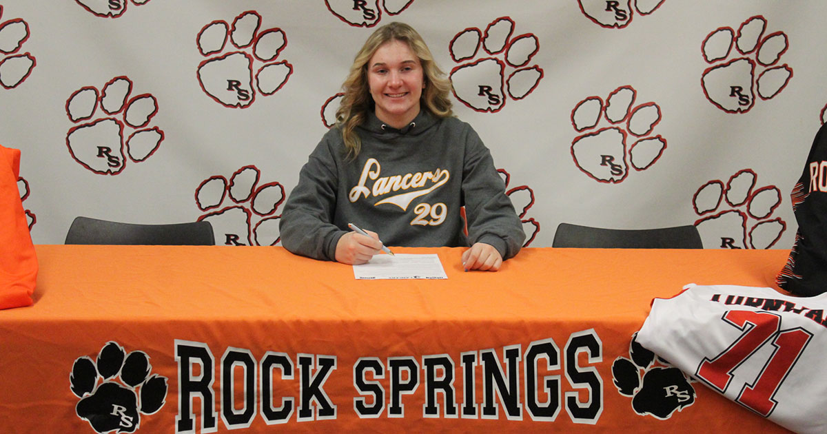 Lady Tigers' Turnwall Signs to Play for Mount Marty University ...